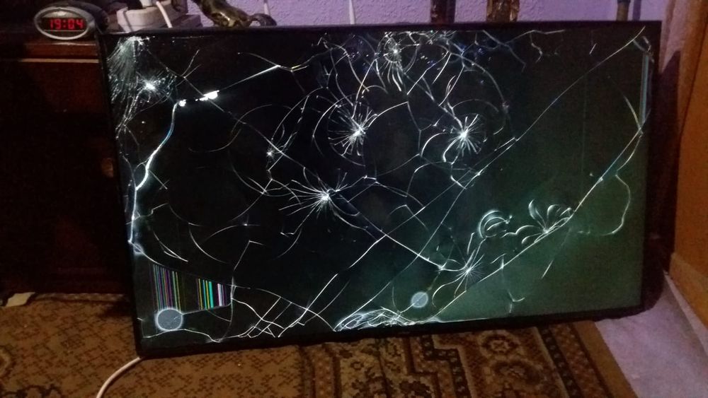 Tv samsung smart 2024 defect display-ul spart Craiova • OLX.ro