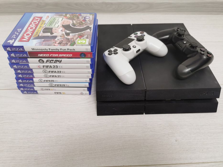 PS4 cu 2 controlere și 10 jocuri Craiova • OLX.ro
