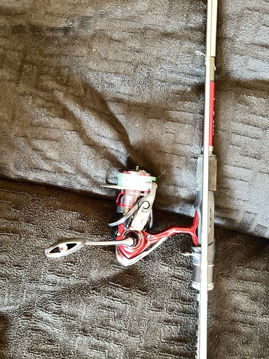 Продавам въдица TORO и макара Daiwa Fuego! гр. Бургас Промишлена зона - Лозово • OLX.bg