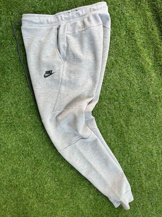 Мъжко долнище : NIKE TECH FLEECE XS гр. Варна Възраждане 3 • OLX.bg