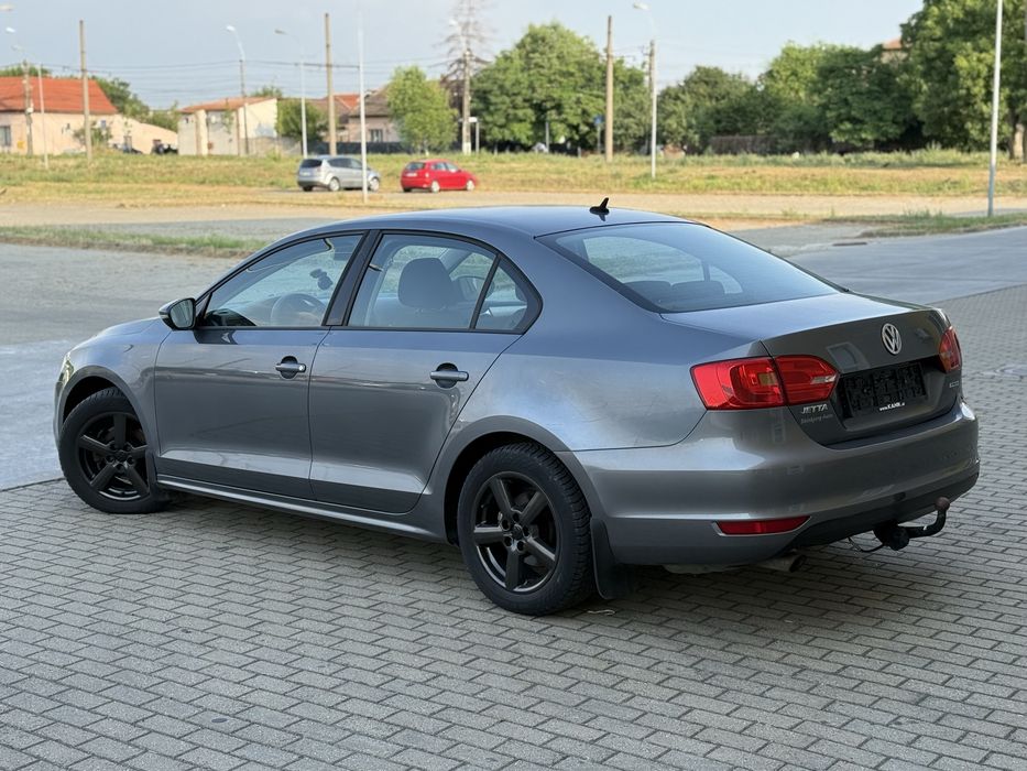 Volkswagen Jetta, euro 5, benzina, Timisoara • OLX.ro