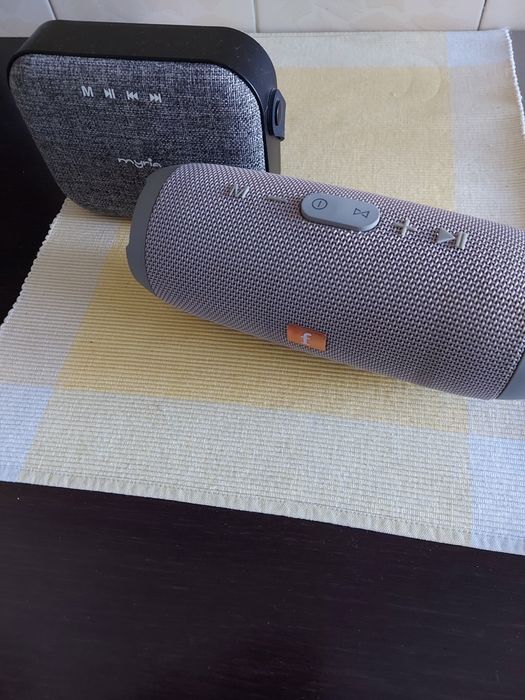 Vind boxe bluetooth cu radio,sti,si card Ploiesti • OLX.ro