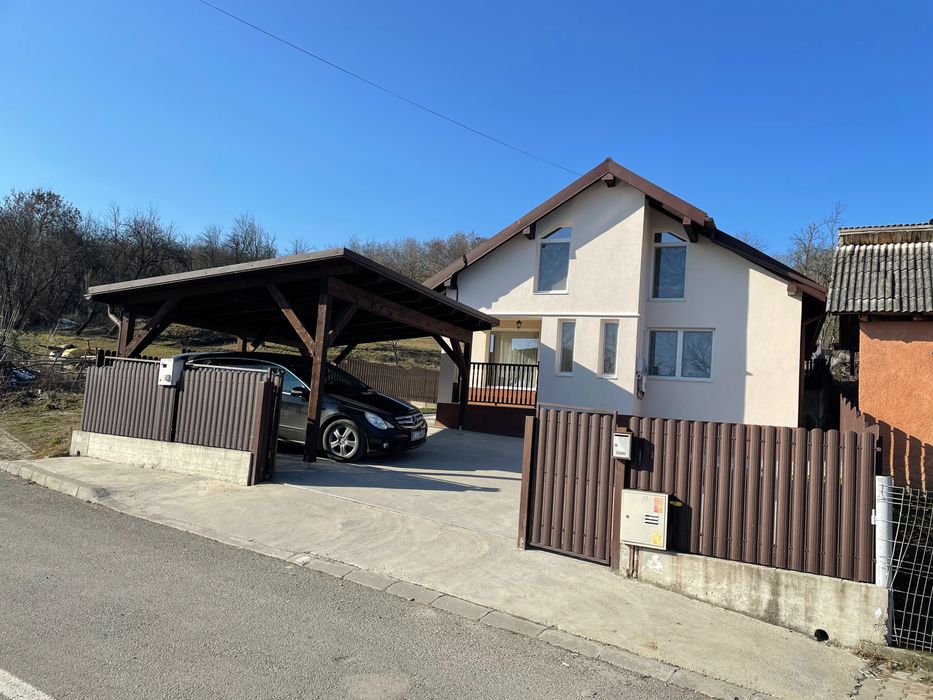 Casă de vânzare în Dej, Dej • OLX.ro