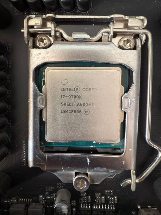 Продам комплект: Z390 Aorus Pro+i7-9700K+32GB DDR4 3200+DeepCool 360: 2 400 000 сум ...