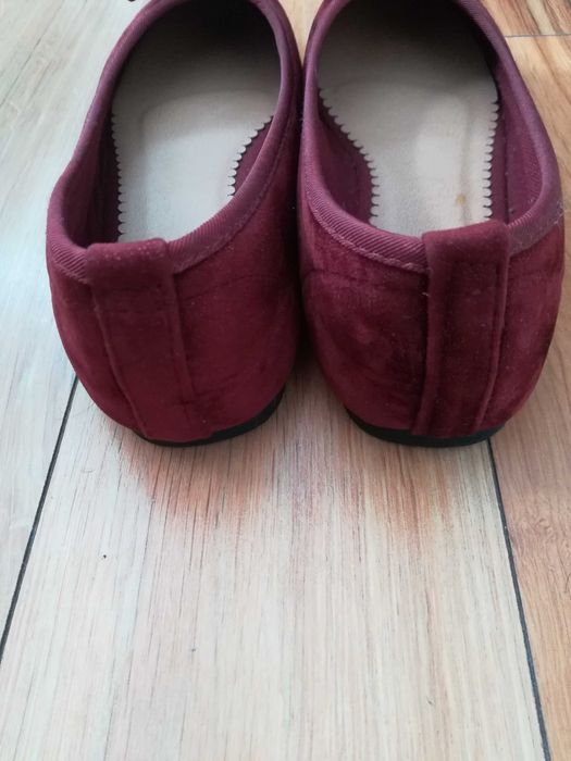 Кадифени детски обувки - балеринки, за момиче, номер 35 гр. Пловдив Кючук Париж • OLX.bg