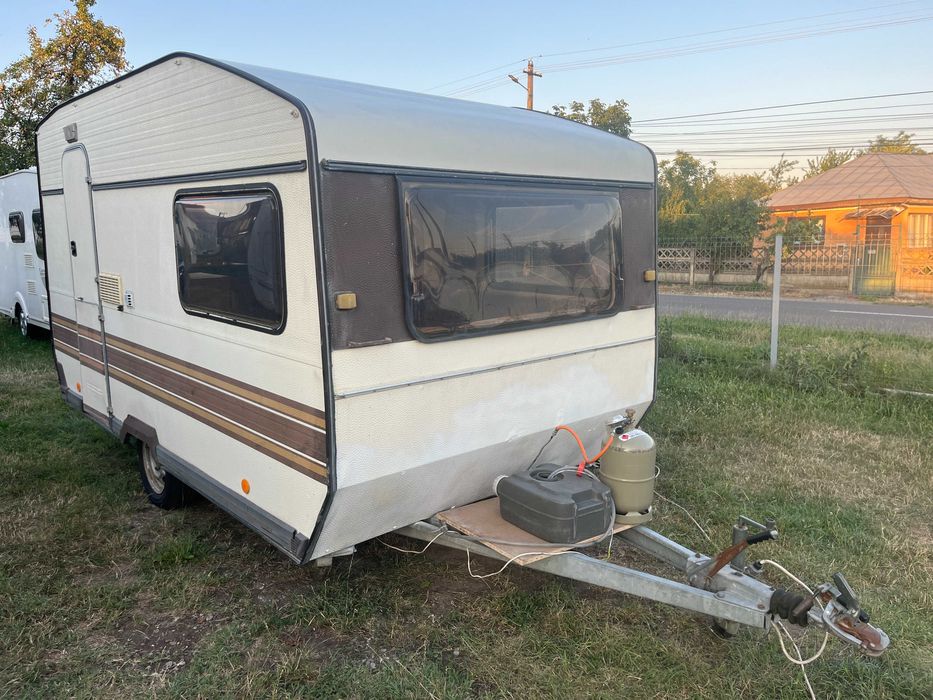 Vand Rulota Knaus Azur 380 din 1984 Panou Solar, Baterie, remasticata ...