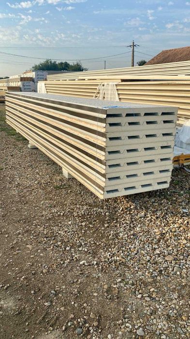 Panouri SANDWICH CALITATEA 1 SI 2 diferite dimensiuni si culori Botosani • OLX.ro