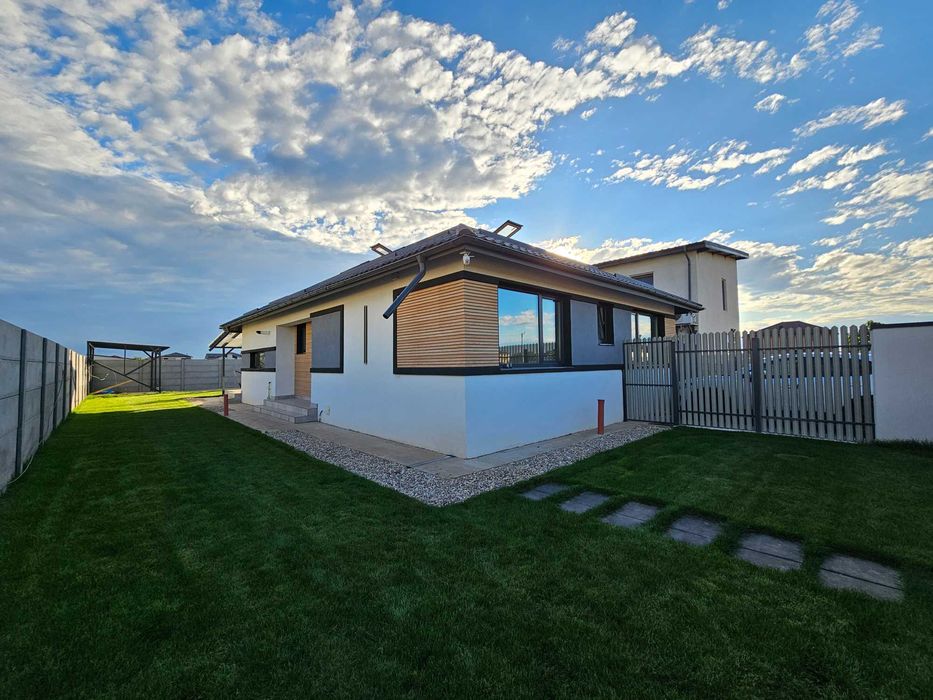 PROPRIETAR vand casa plan parter cu TERASA ACOPERITA si BECI ...