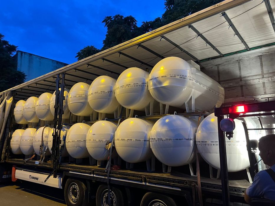 Rezervor GPL 1750/ 1000 l Italia/recipient gaz/bazin gpl/butoi/butelie ...