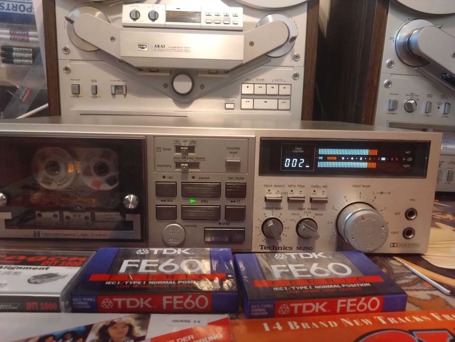 DECK TECHNICS RS-M250 Stereo 2-Head Cassette Deck Pitesti • OLX.ro