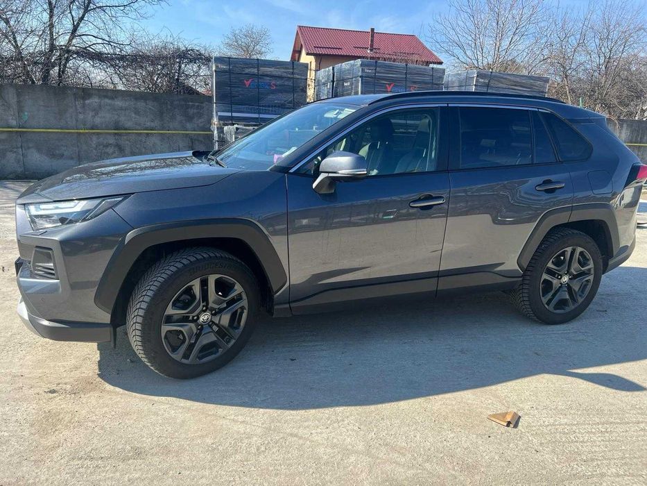 Toyota RAV 4 HYBRID Adventure 4x4 Bolintin-Vale • OLX.ro