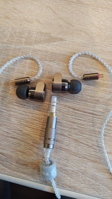 Tin hifi T2 (HiFi слушалки тип тапи IEM) гр. София Хаджи Димитър • OLX.bg