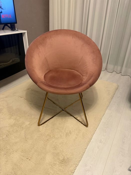 Scaun tapitat pentru living, catifea roz Bucuresti Sectorul 6 • OLX.ro