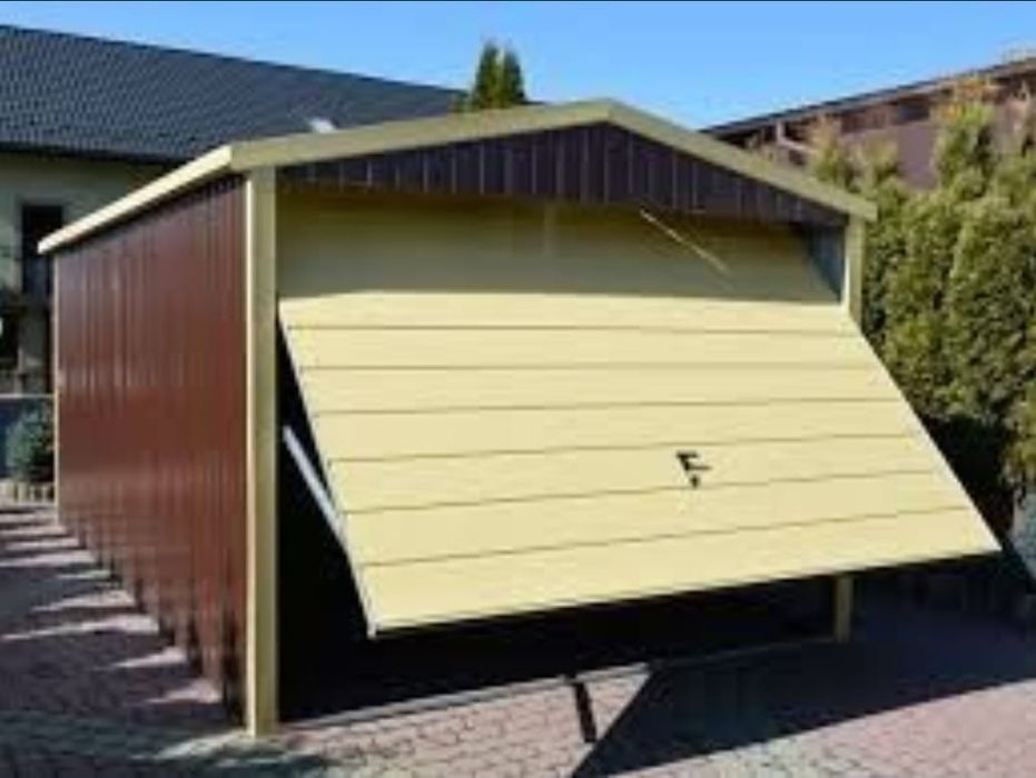 Garaj auto pe structură metalică panouri sandwich Constanta • OLX.ro