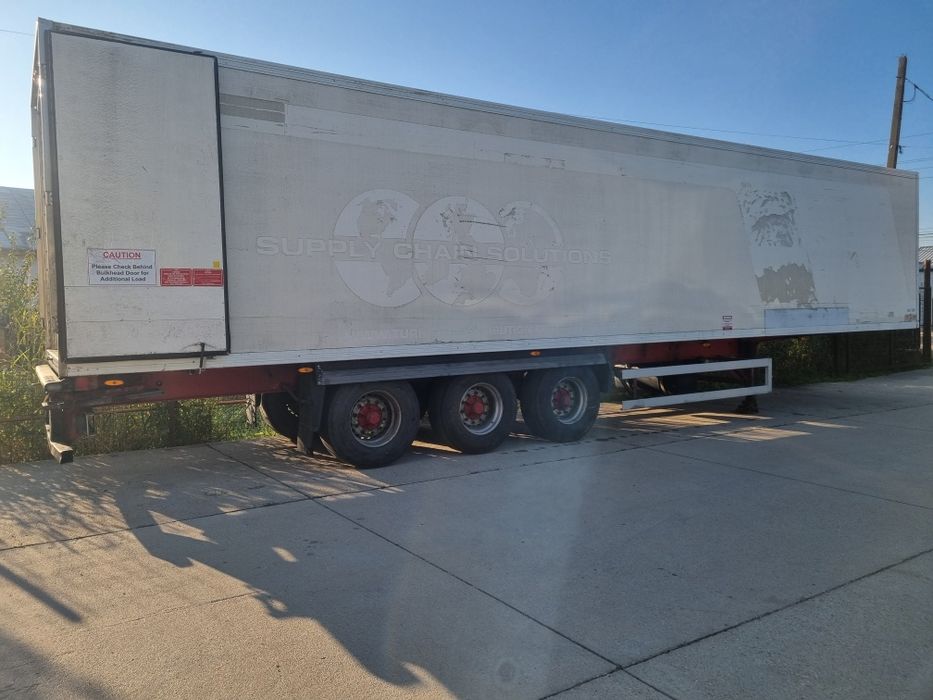 Semiremorca izoterma fără agregat 2010 Crevedia • OLX.ro