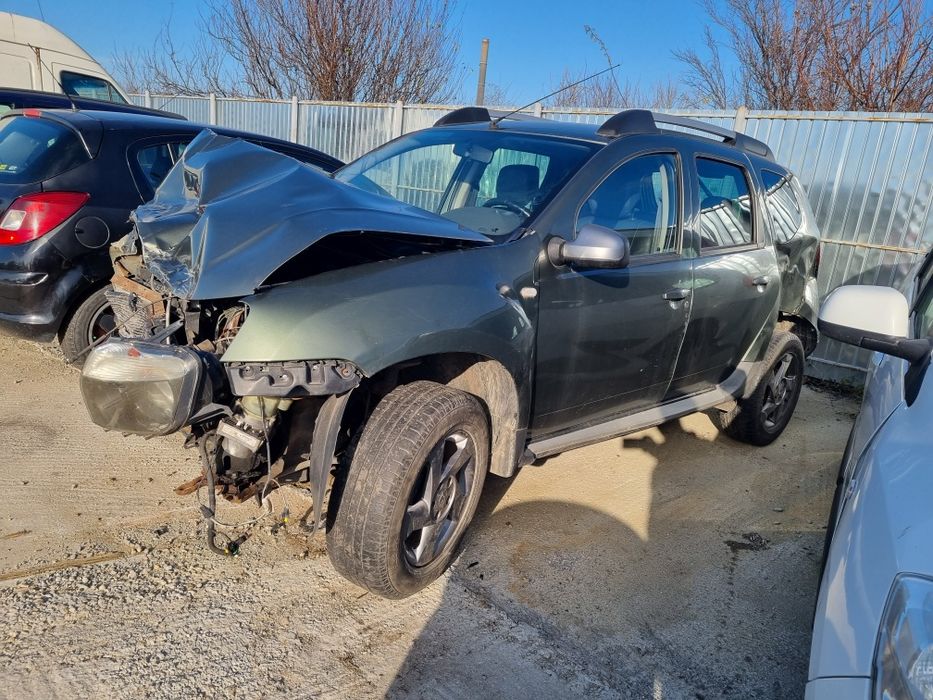Dacia Duster avariat lovit Bucuresti Sectorul 4 • OLX.ro