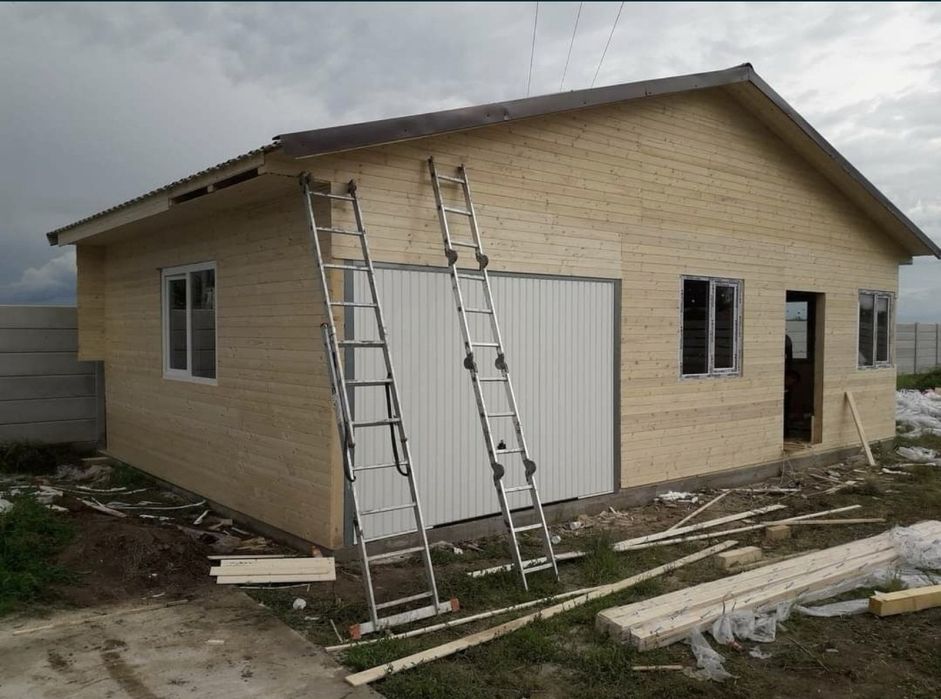 Cabane stil A Frame si case din structura de lemn, dimensiuni in funct ...