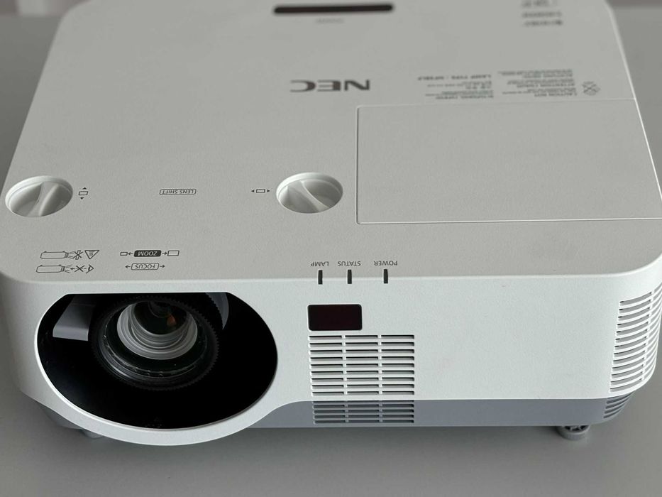Videoproiector NEC 5000 lumeni - APROAPE NOU Bucuresti Sectorul 2 • OLX.ro