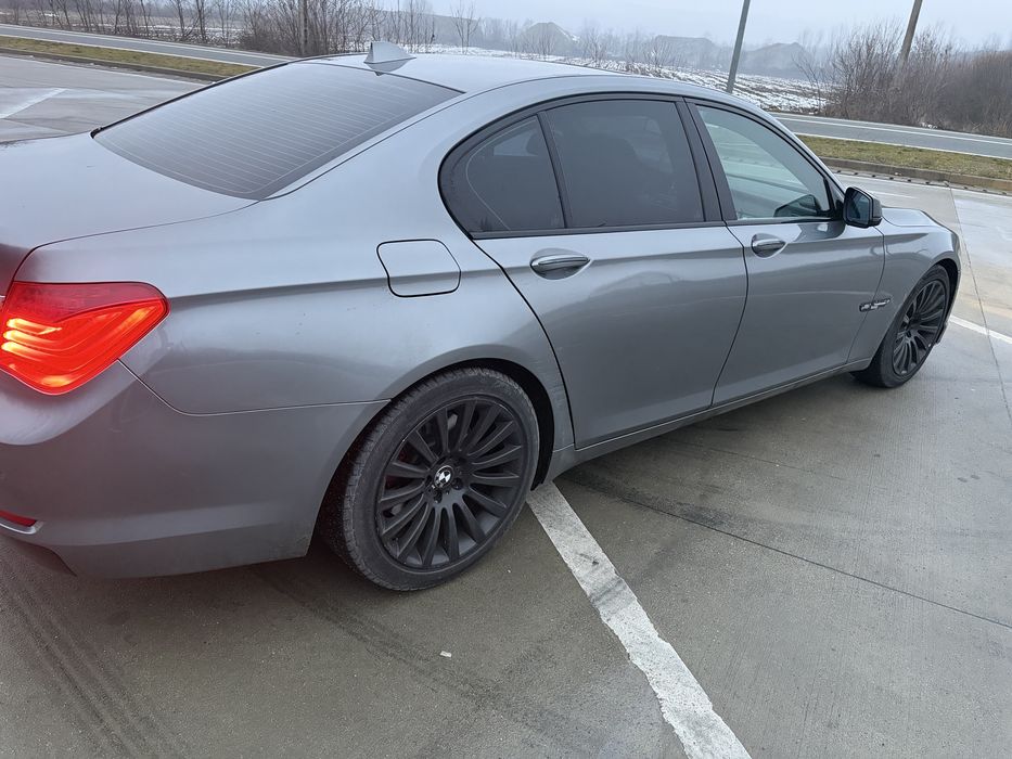 Bmw seria 730(2009) Targu Jiu • OLX.ro