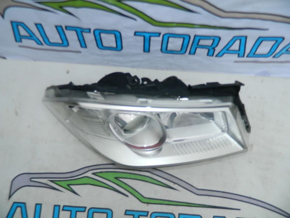 Far dreapta Renault Megane 2 model 2006-2010 cod 260103726R Voluntari • OLX.ro