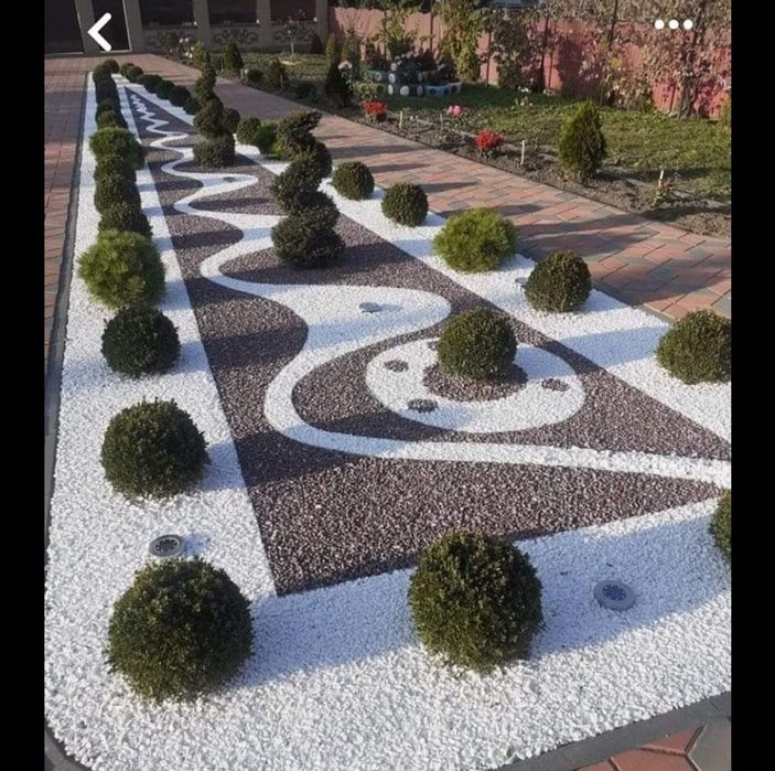 Amenajare gradina cu gazon, plante și pavaj Brasov • OLX.ro