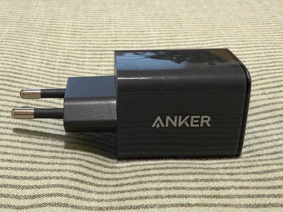 Продавам USB-C зарядно за контакт Anker 521 Nano Pro, 40W гр. Варна Завод Дружба • OLX.bg