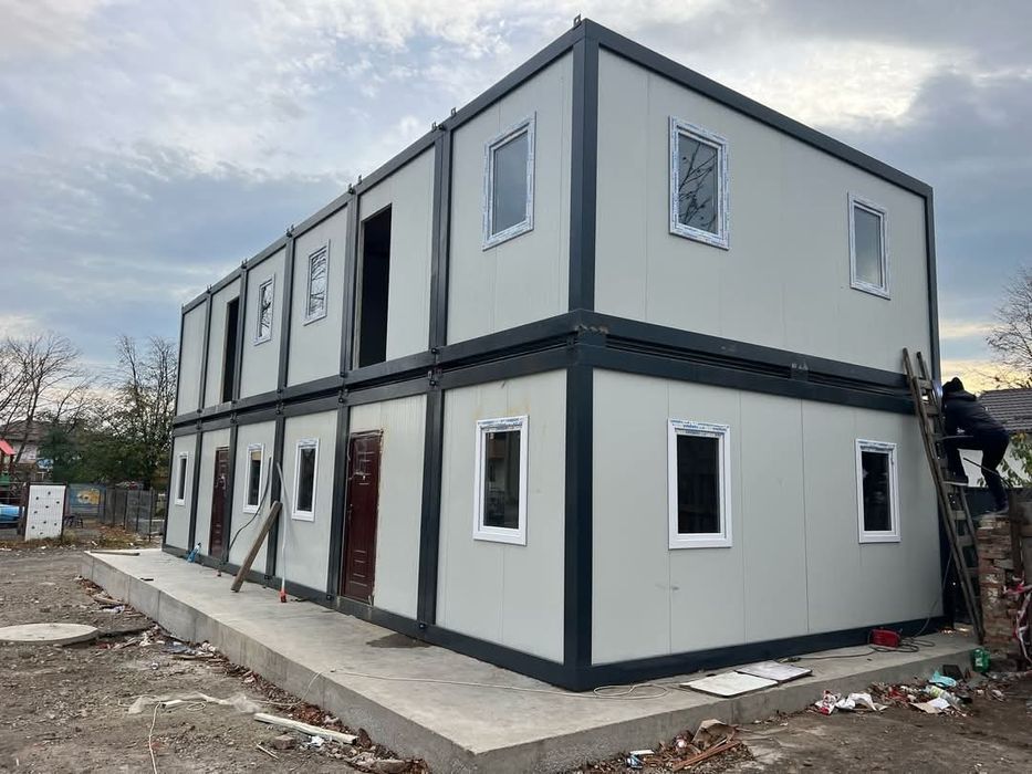 Containere modulare Birouri | Spatii Comerciale | Locuinte | 8 x 3m ...