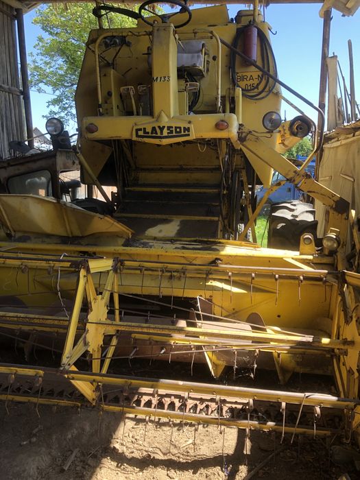 Combina New Holland Clayson M133, pentru piese de schimb Bara • OLX.ro