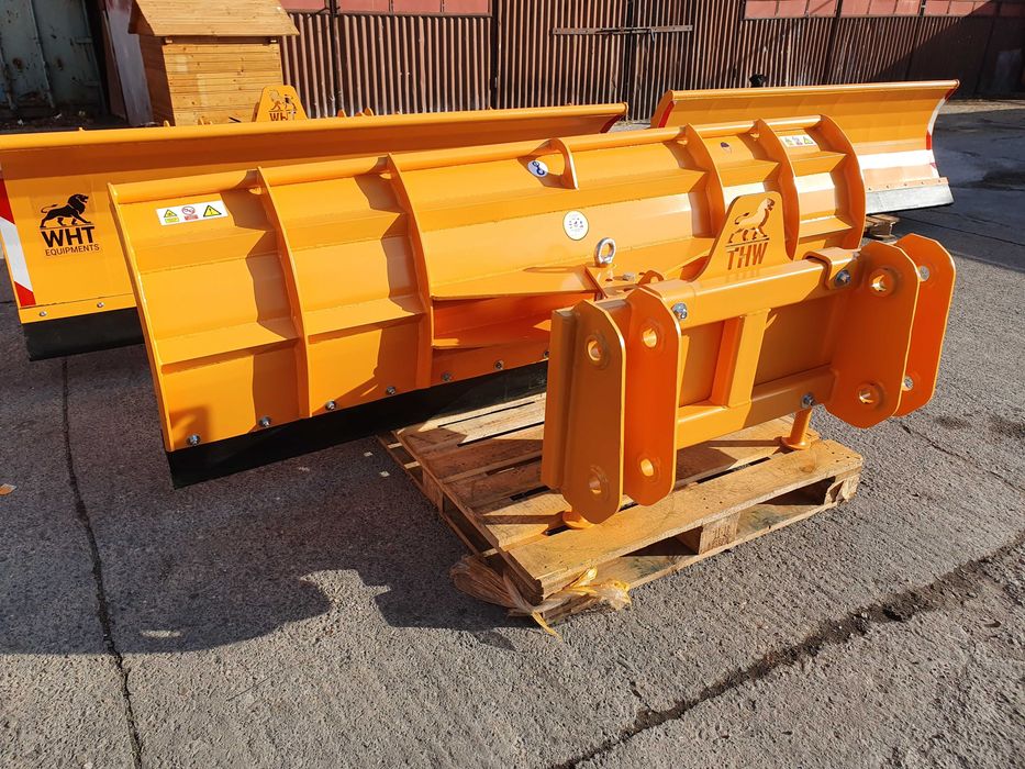 Lama zapada mecanica buldoexcavator Sibiu • OLX.ro