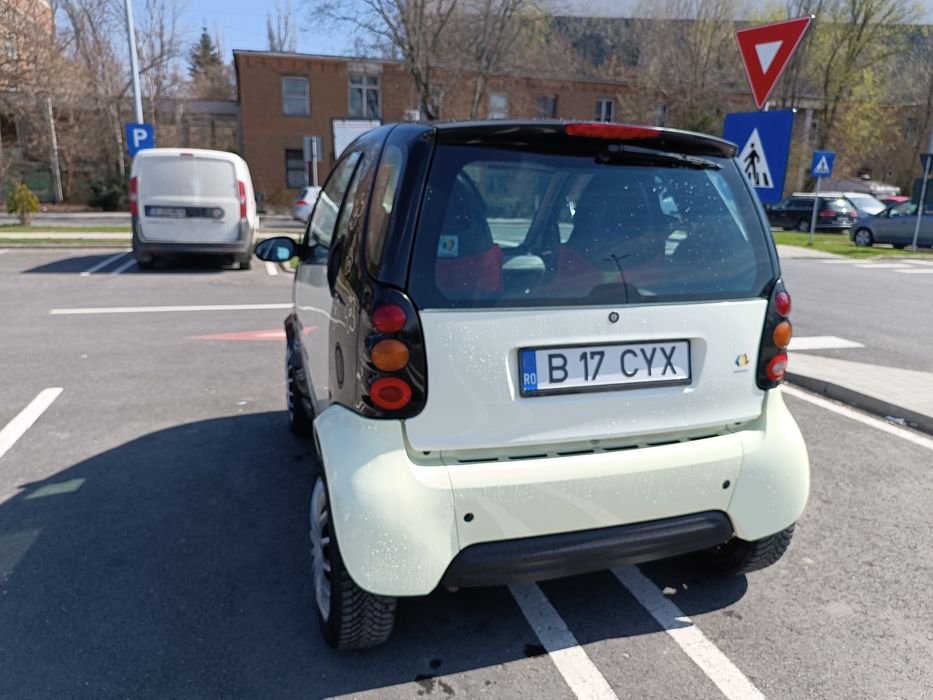Smart fortwo 2001 Bucuresti Sectorul 3 • OLX.ro
