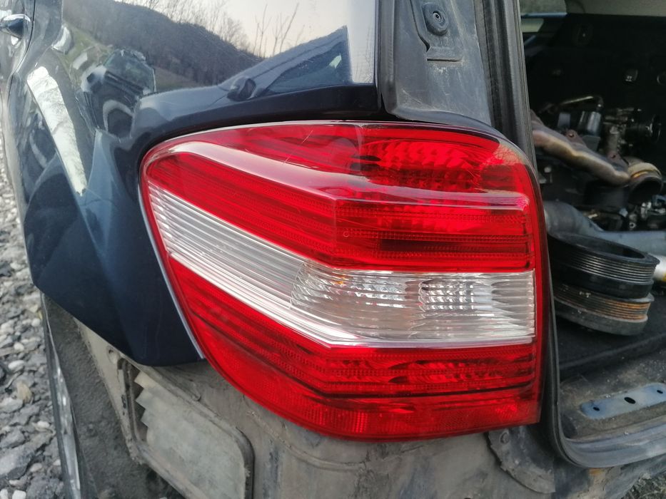 Стоп ляв и десен Mercedes ML W164 / Стопове Мерцедес МЛ гр. Варна Операта • OLX.bg