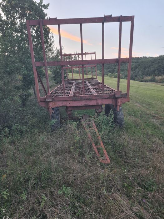 Vând trailer/carolina transport baloti Zalau • OLX.ro