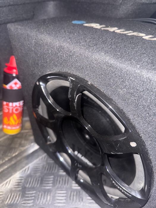 Vand Subwoofer auto cu statie si cabluri Curtea de Arges • OLX.ro