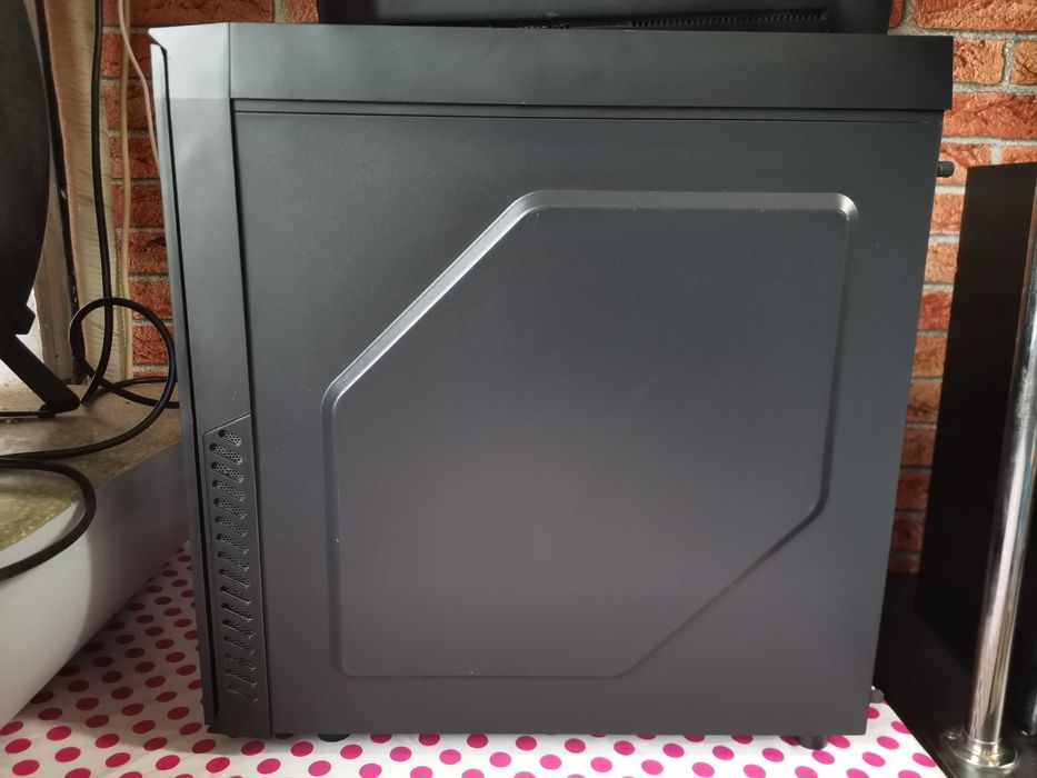 Carcasa PC Desktop Gaming Zalman R1 USB 3.0 black. Bucuresti Sectorul 4 ...