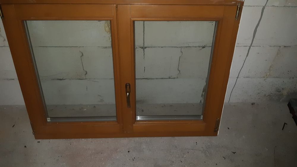 Ferestre și uși din lemn stratificat cu geam termopan Radu Negru • OLX.ro