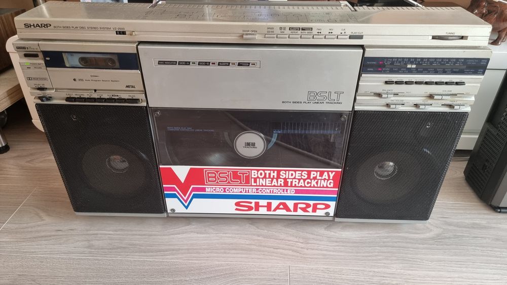 Boombox Sharp vz 2500 Roman • OLX.ro