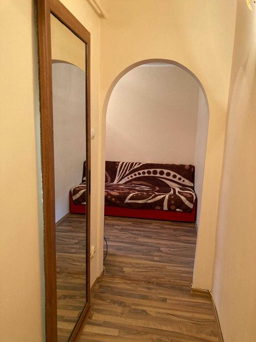 Apartament 2 camere semidecomandat Micro 40 Galati • OLX.ro