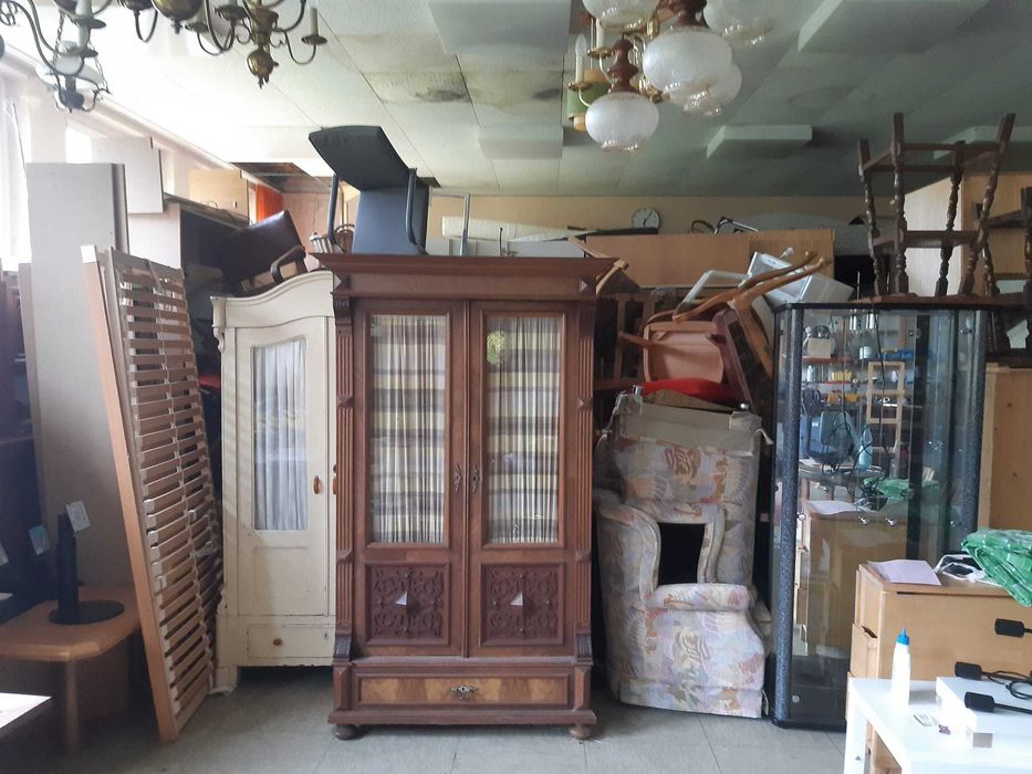 Depozit mobila second hand Germania Brasov • OLX.ro