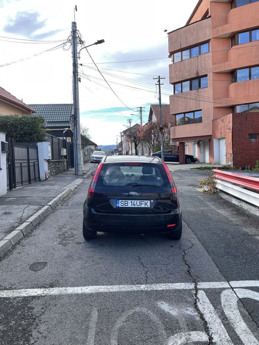 Ford Fiesta MK5 1.6 benzina Ludos • OLX.ro