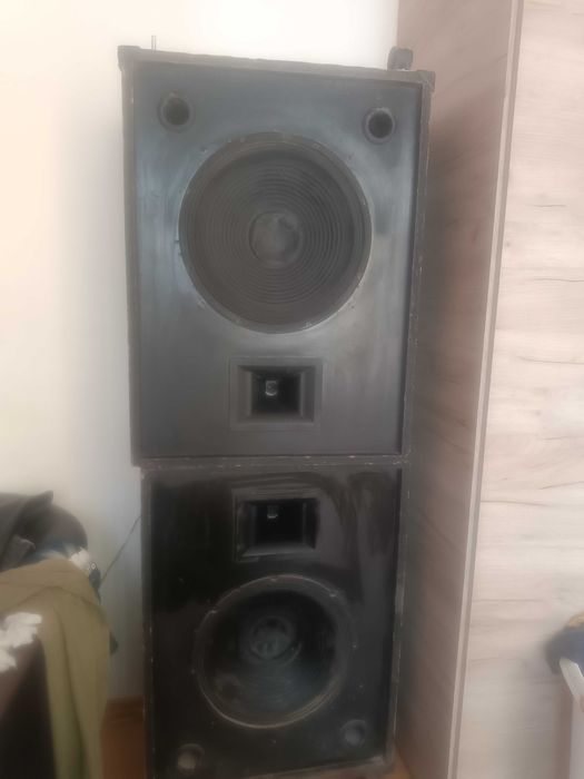 Amplificator cu 2 boxe Bistrita • OLX.ro
