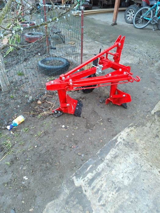 Vind plug cu 2 brazde nou nefolosit cu reglarea mic și mare Chirileu ...