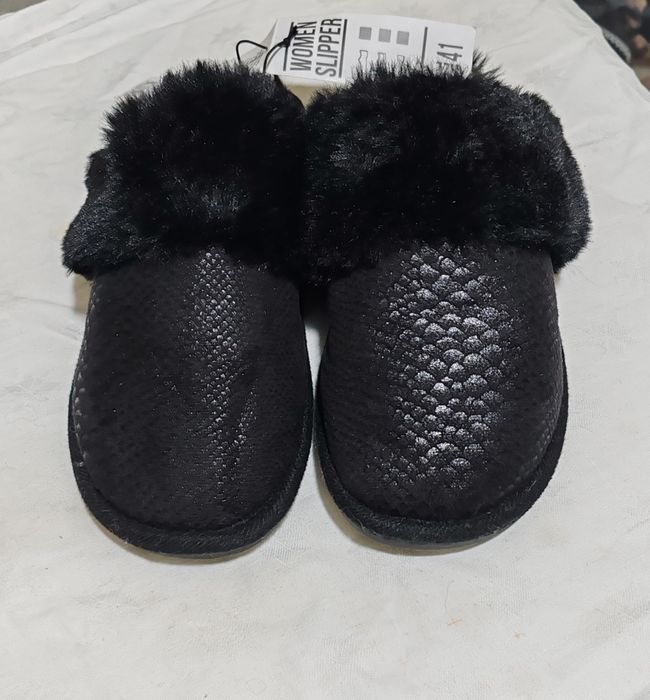 Papuci de casa noi cu eticheta Vingard • OLX.ro