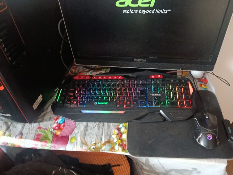 Vând calculator complect monitor,tastatura cu maus,și unitate Folt • OLX.ro