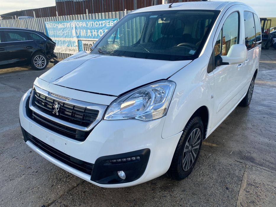 Peugeot Partner Tepee 1. 6 BlueHDi 100 кс. , 5 ск. , двигател BHY с ...
