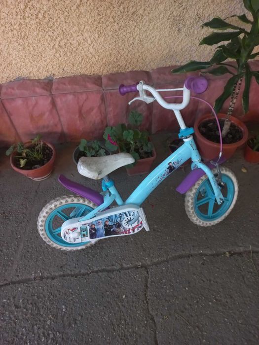 Bicicleta cu Ana si Elsa cu roti de 12 inch Constanta • OLX.ro