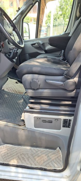 Autorulota Mercedes Sprinter Bucuresti Sectorul 4 • OLX.ro