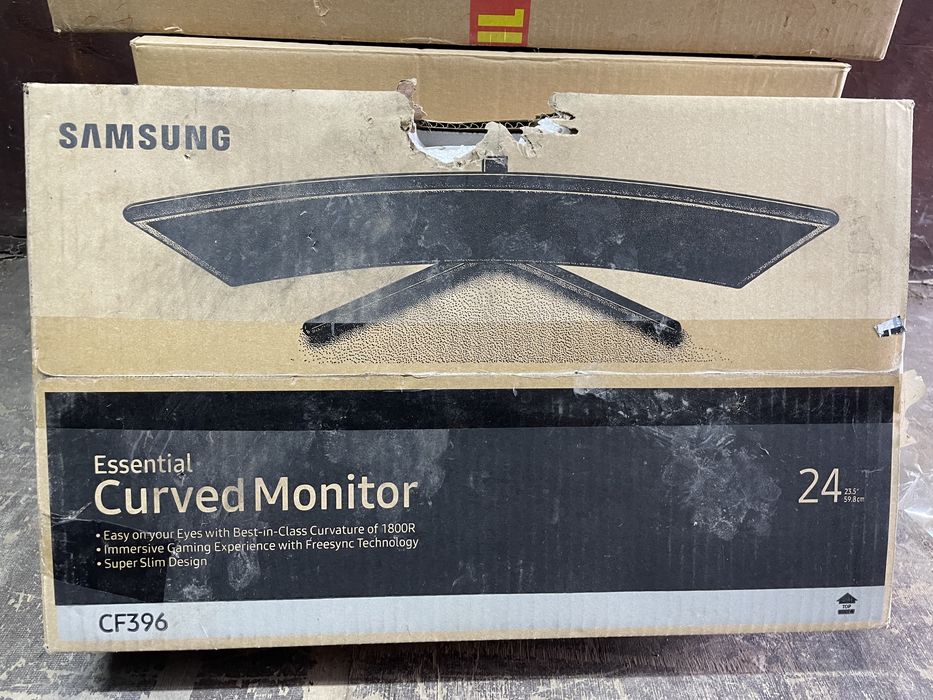 Monitor Samsung 24-Inch CF396 Curved LED, DEFECT Pitesti • OLX.ro