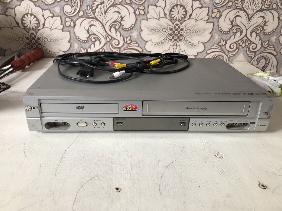 Видеоплеер LG DVD+кассета: 2 000 тг. - Dvd плееры Астана на Olx