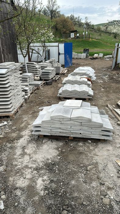 Capace pentru gard/capace gard/coame gard Brasov • OLX.ro