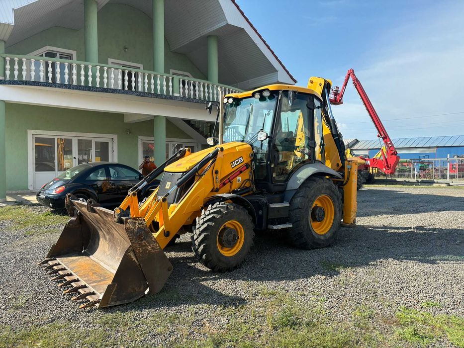 Buldoexcavator JCB 3CX , 2019 Negresti-Oas • OLX.ro